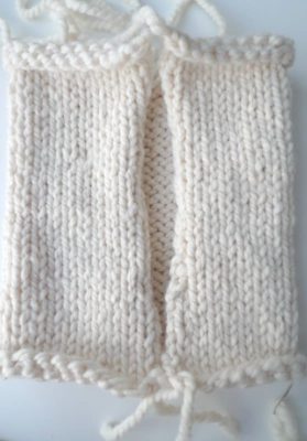 Knitting for Beginners: Simple Stockinette Hat - All About Ami
